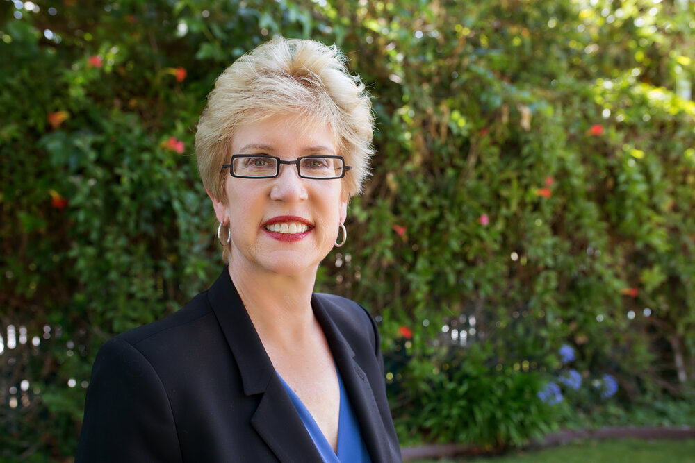 Stacy Korsgaden Running in Grover Beach 08.18.2022 - KPRL Radio 1230AM ...